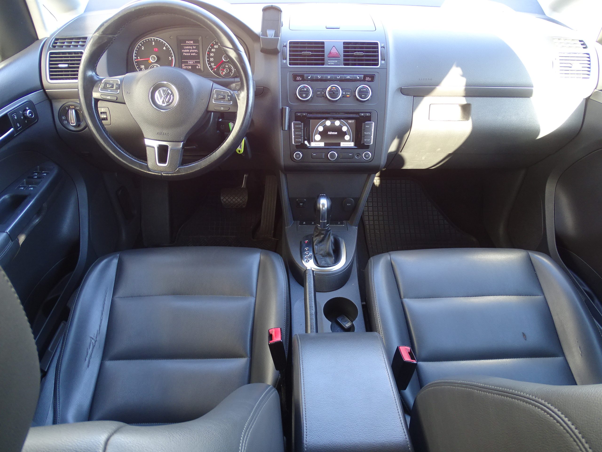 VW TOURAN 2.0 TDI DSG 7 LOCURI 2013 - Masini cash sau in rate