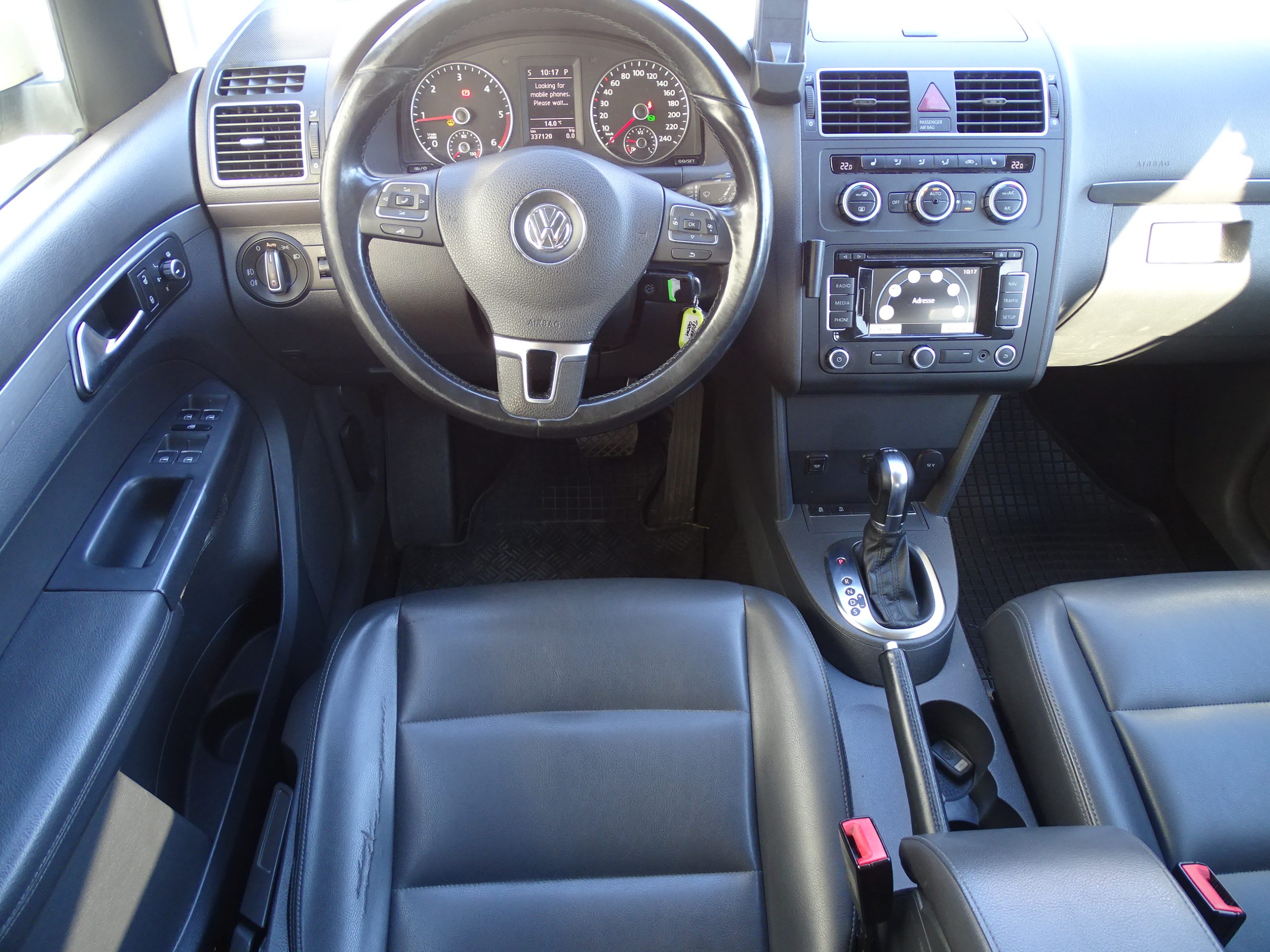VW TOURAN 2.0 TDI DSG 7 LOCURI 2013 - Masini cash sau in rate