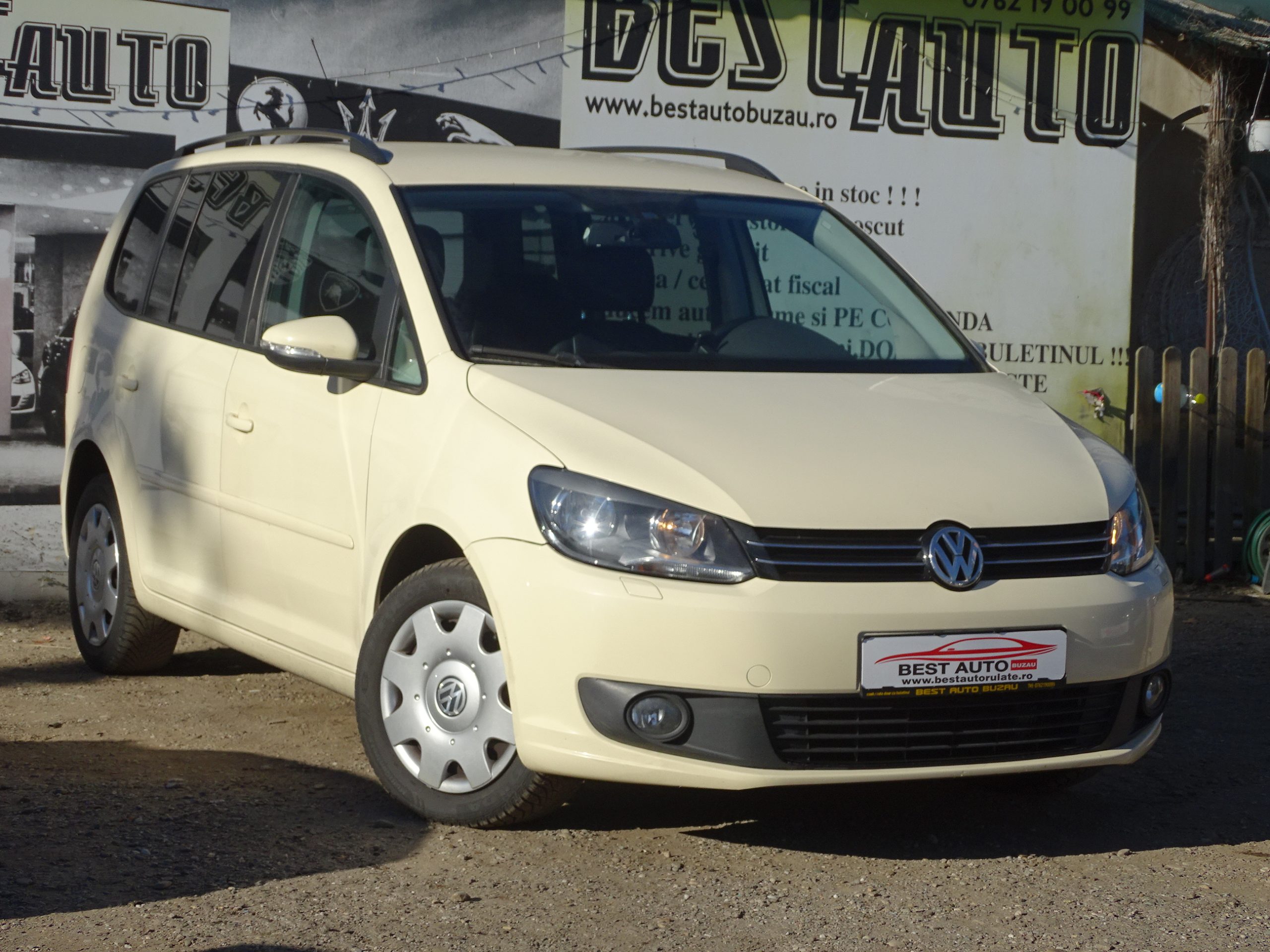 VW TOURAN 2.0 TDI DSG 7 LOCURI 2013 - Masini cash sau in rate